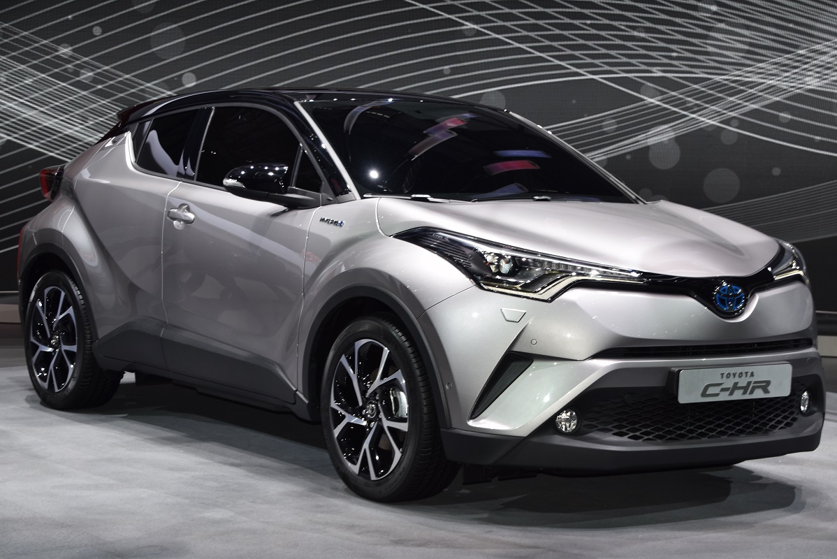 【ムービー】チーフエンジニア自ら乗ったトヨタCH-Rを古場博之さんにインタビュー | 自動車情報・ニュース WEB CARTOP