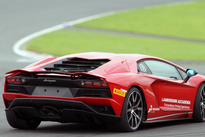 4WSとは？ 今再び採用車種が増えている理由や仕組みを解説 | 自動車情報・ニュース WEB CARTOP