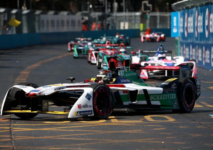 なぜF1マシンはタイヤがむき出しなのか？ | 自動車情報・ニュース WEB CARTOP