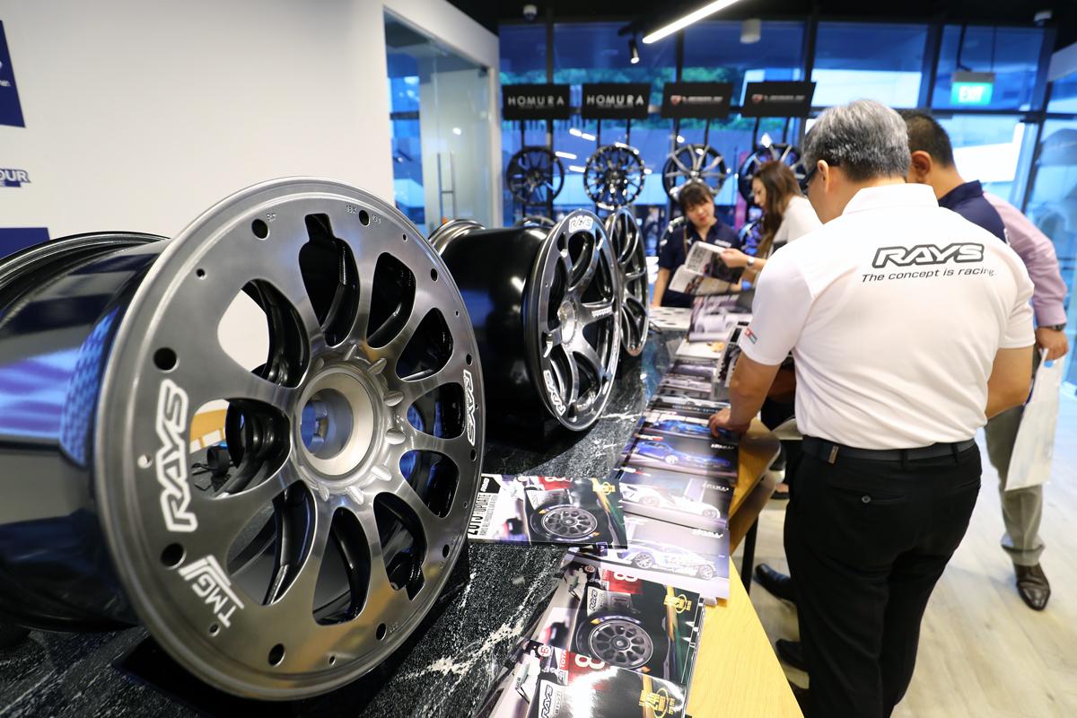 メイド・イン・ジャパンが世界を席巻！ RAYSがシンガポールで新作ホイールを発表 | 自動車情報・ニュース WEB CARTOP