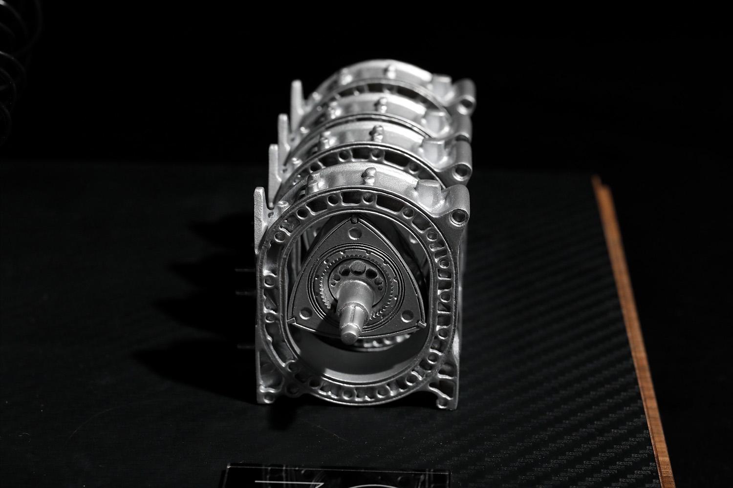 ル・マン優勝30周年記念アイテム！ 787Bに搭載された「R26B」エンジンを再現した究極の1／6スケールモデルが登場！ | 自動車情報 ...