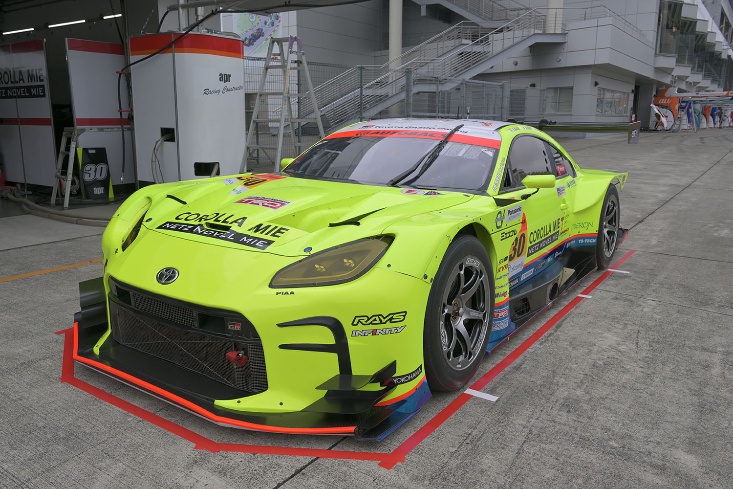トヨタ・GR86にV8エンジンを搭載したスーパーGT専用のレースカーの魅力に迫る | 自動車情報・ニュース WEB CARTOP