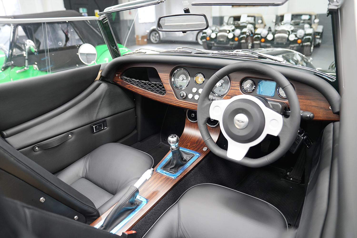 モーガン「プラス4」にファンなら見逃せない限定車が登場！ 「PLUS FOUR 1962 EDITION」が10台限定で上陸 | 自動車情報 ...