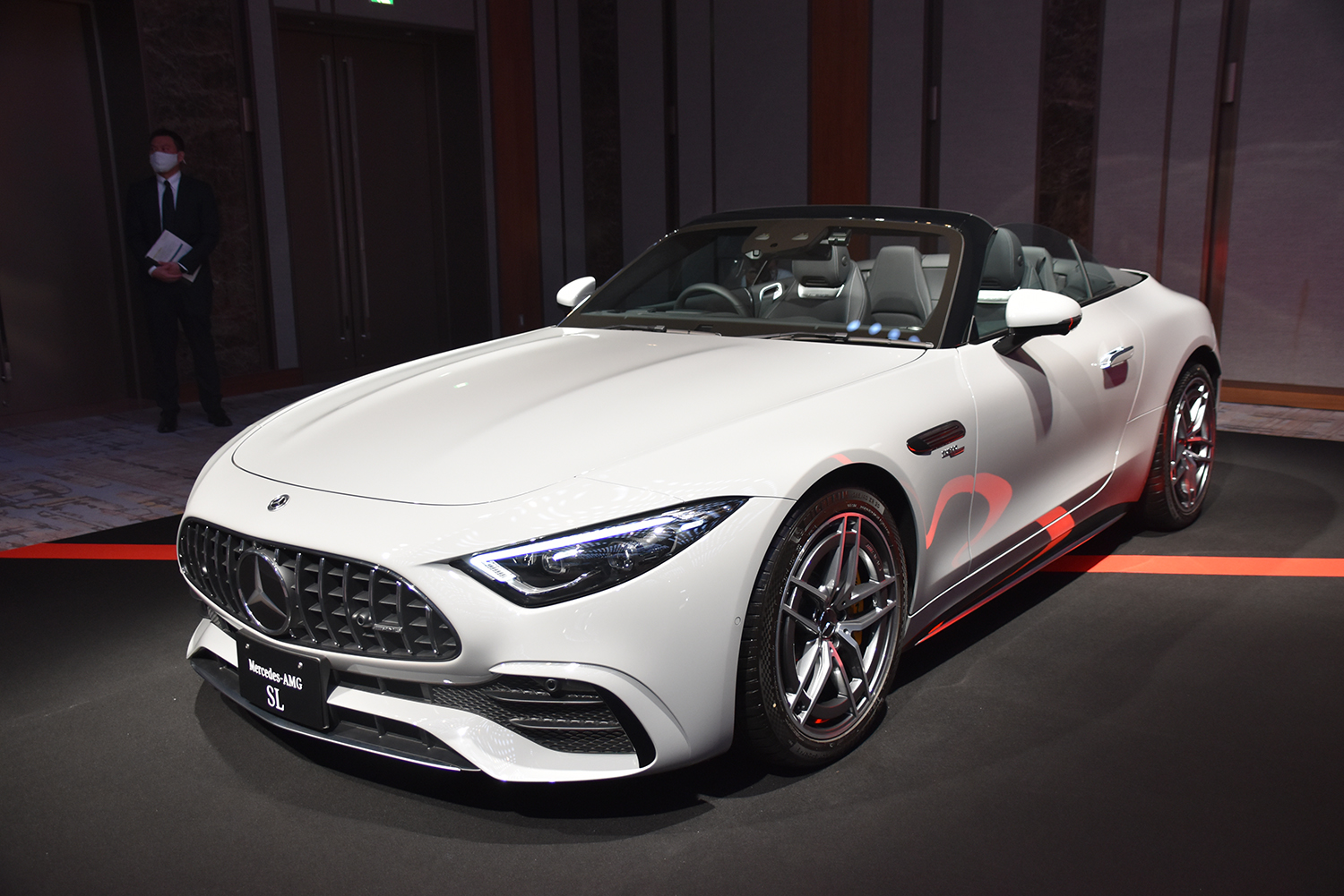 新型メルセデスAMG SLが発売！ 価格は税込み1648万円 | 自動車情報・ニュース WEB CARTOP