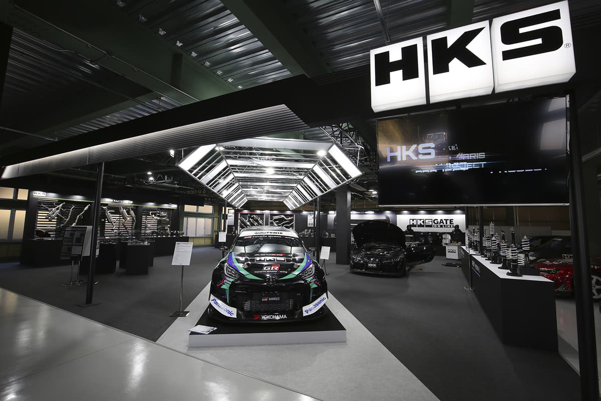 HKSがバッテリー交換式EVトラックの実証実験に参加！ バッテリー交換時間がなんと3分という衝撃のシステムとは | 自動車情報・ニュース WEB CARTOP