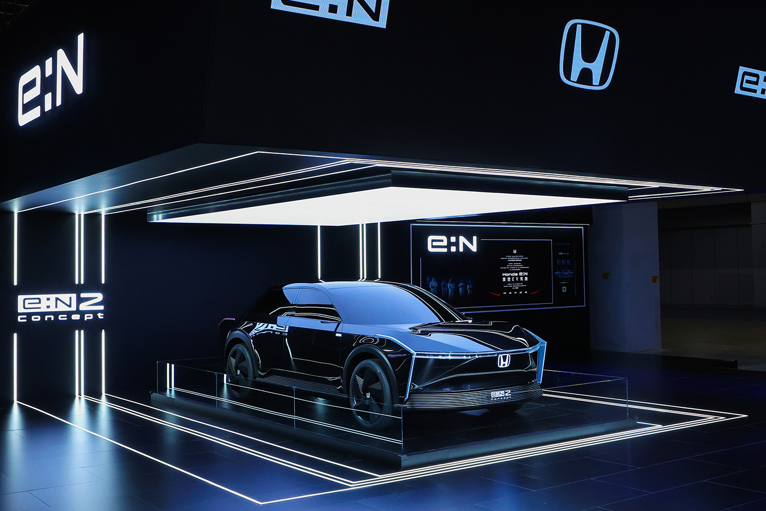 ホンダが新型EVのコンセプトモデル「e:N2 Concept」を世界初公開！ 電動化へ向けた次世代マシンの全容に迫った | 自動車情報・ニュース WEB CARTOP