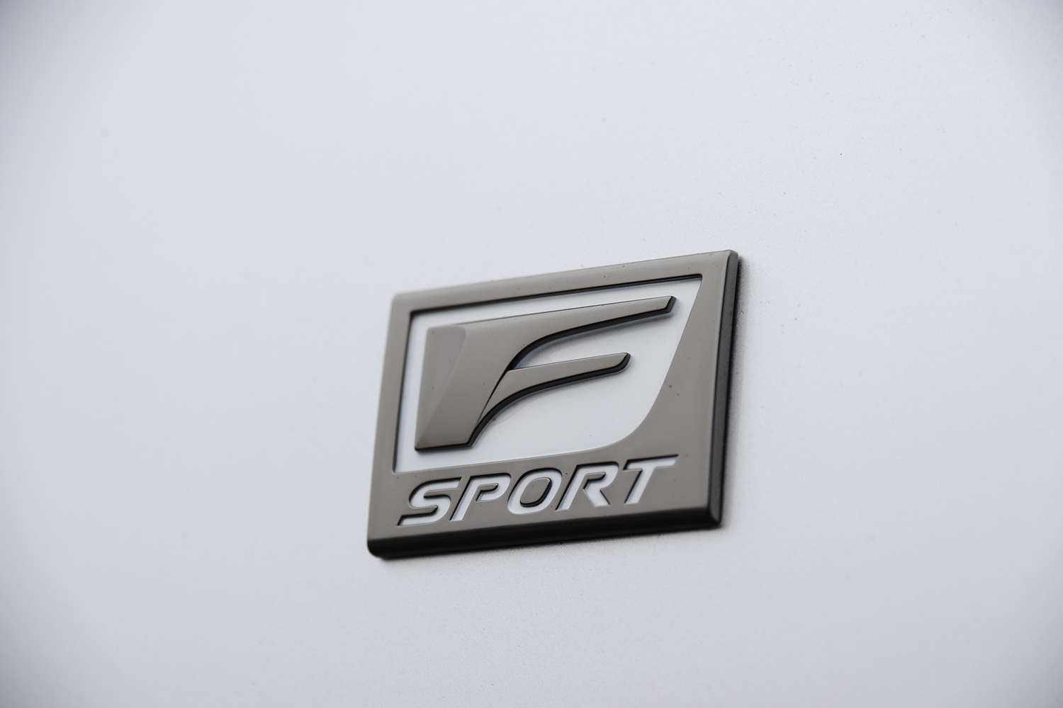 レクサスGS450hの特徴と魅力！ Fスポーツとの違いや中古車の相場を一挙紹介 | 自動車情報・ニュース WEB CARTOP - 2ページ目