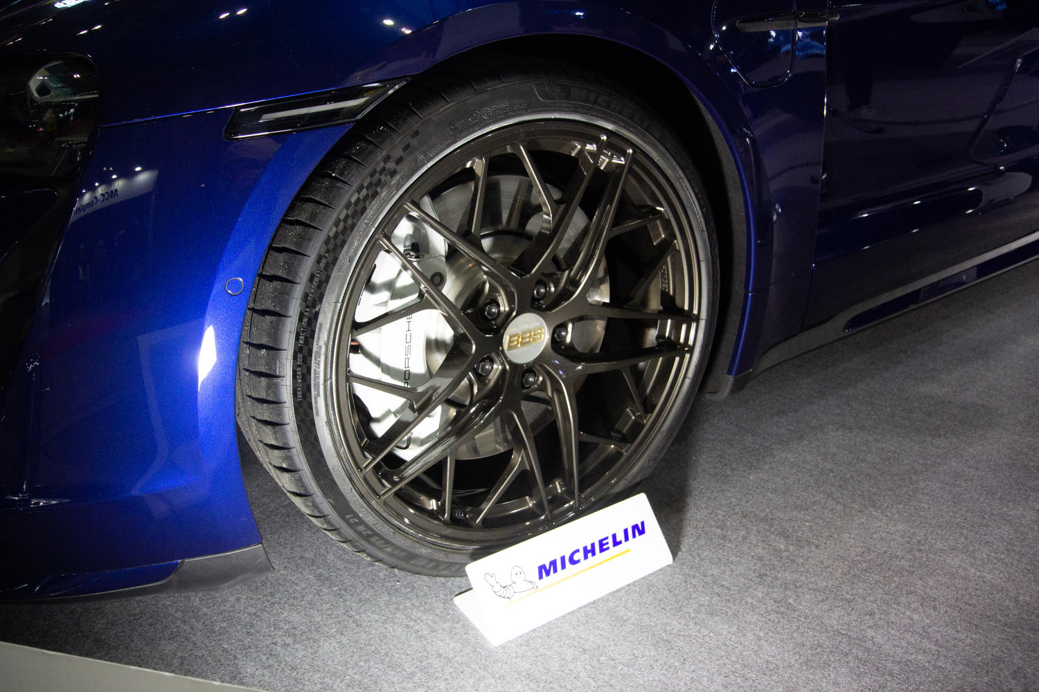 BBSが東京オートサロンで新素材を使ったホイールを発表！ 従来比で10%も軽量化 | 自動車情報・ニュース WEB CARTOP