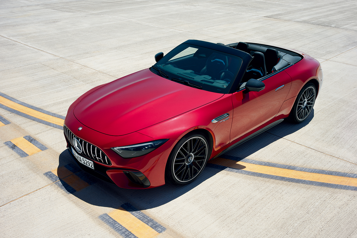 メルセデスAMG SL 63 4MATIC+はシリーズ初の4輪駆動を採用したフラッグシップオープンスポーツだった | 自動車情報・ニュース WEB CARTOP - 2ページ目