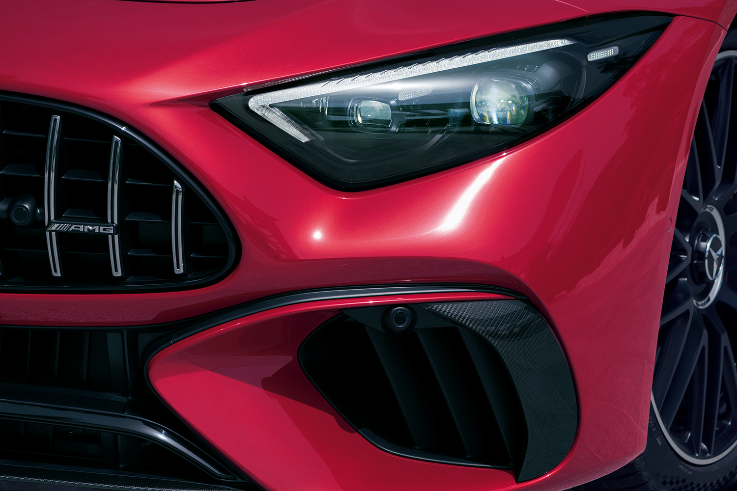 メルセデスAMG SL 63 4MATIC+はシリーズ初の4輪駆動を採用したフラッグシップオープンスポーツだった | 自動車情報・ニュース WEB CARTOP - 2ページ目