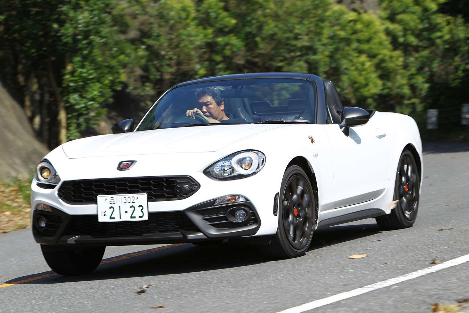 アバルト124スパイダーについて解説！ ベースはマツダ・ロードスターだが走りやデザインは別モノ | 自動車情報・ニュース WEB CARTOP - 2ページ目