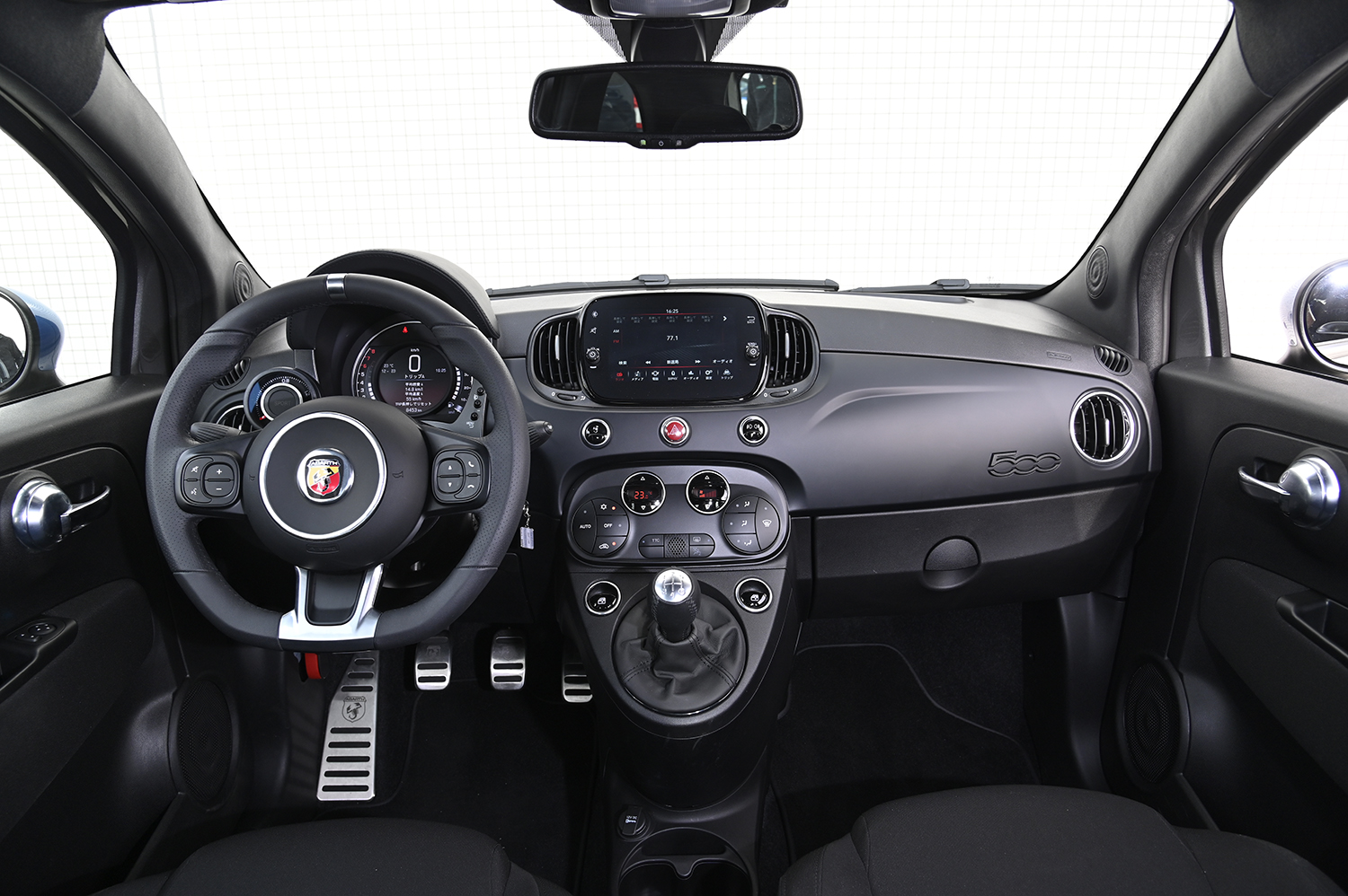 F595はエントリーモデルでも生粋のアバルトだった | 自動車情報・ニュース WEB CARTOP