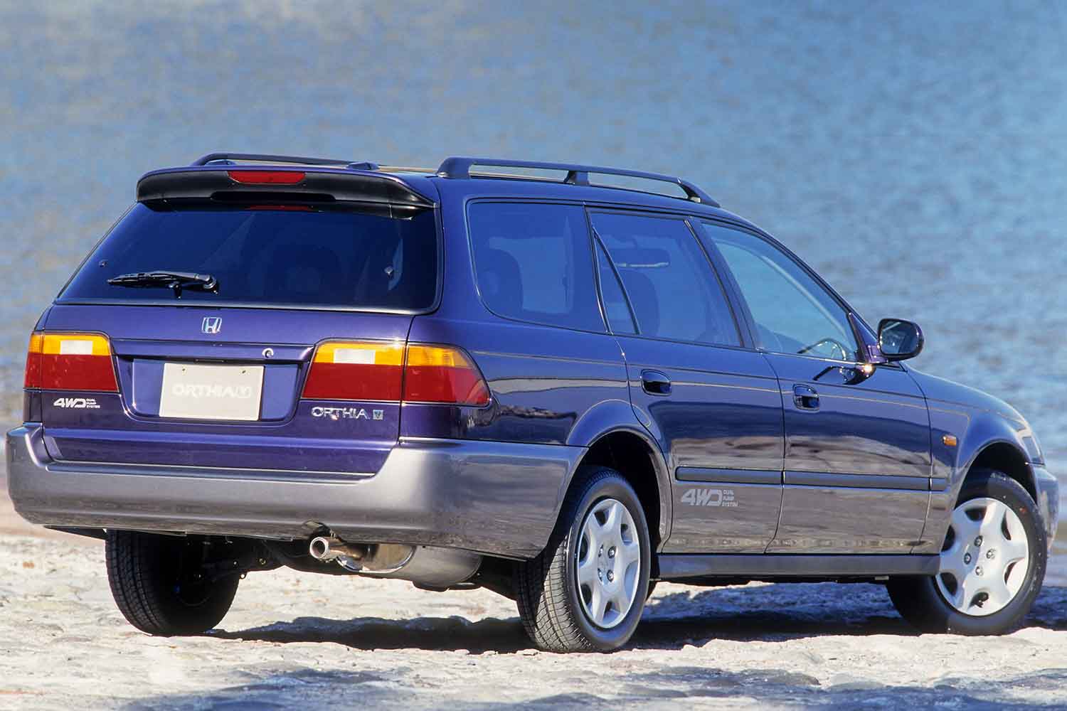 IMCDb.org: 1996 Honda Orthia [EL] in "Shutter, 2008"