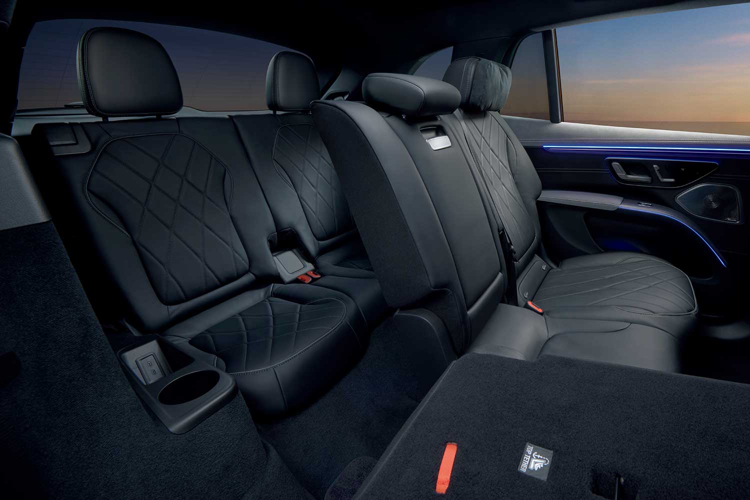 上位グレードで約2000万円するメルセデスのEVブランドが手がけたラグジュアリーSUV！ メルセデスEQが新型EQS SUVを発表 | 自動車情報・ニュース WEB CARTOP