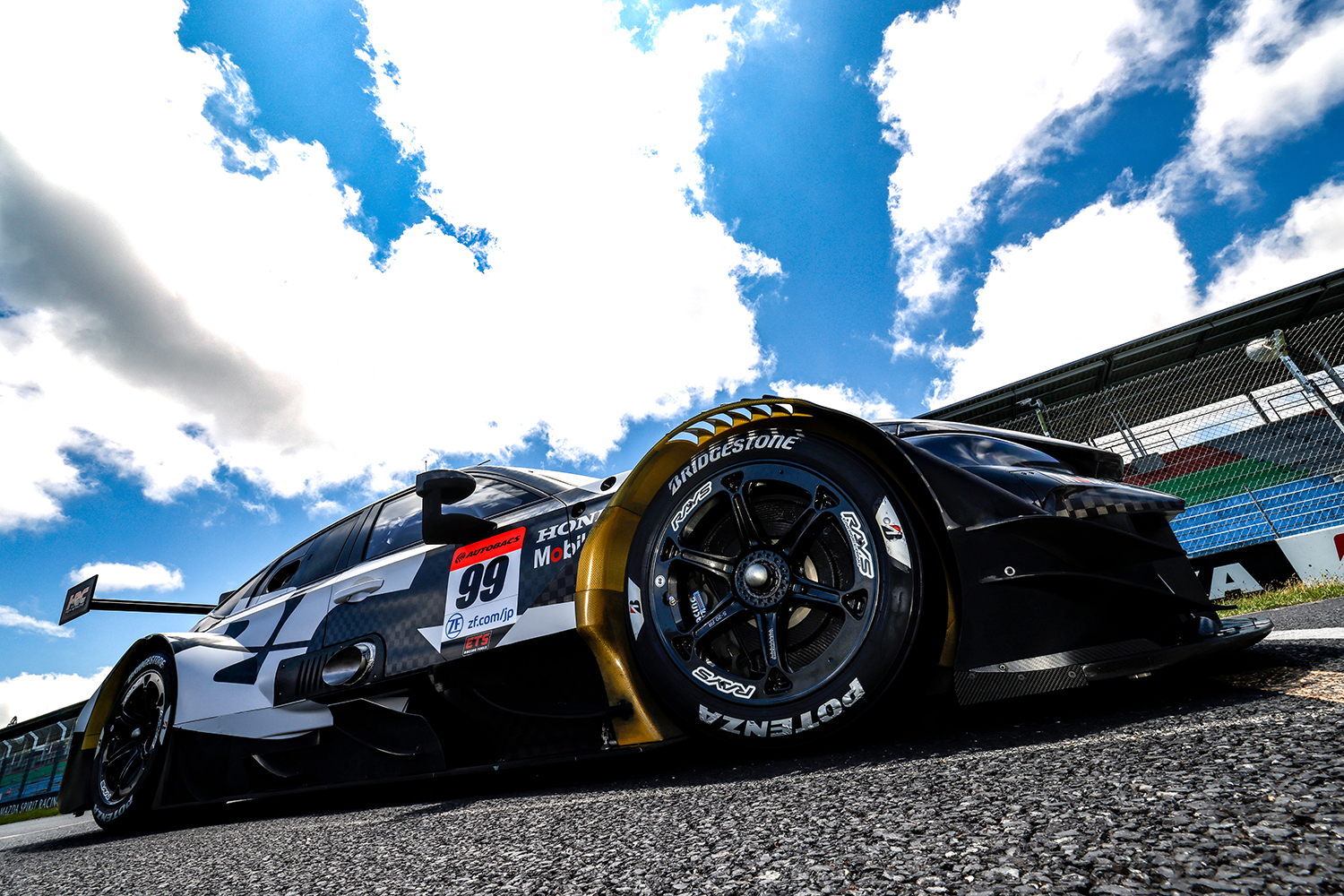 シビックタイプR-GTを初公開！ これが2024年のスーパーGT参戦マシンの姿だ | 自動車情報・ニュース WEB CARTOP