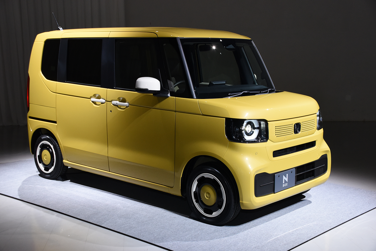 ホンダ新型N-BOXはライバルにあるものがない！ 王者の余裕が裏目に出る可能性が残されていた | 自動車情報・ニュース WEB CARTOP