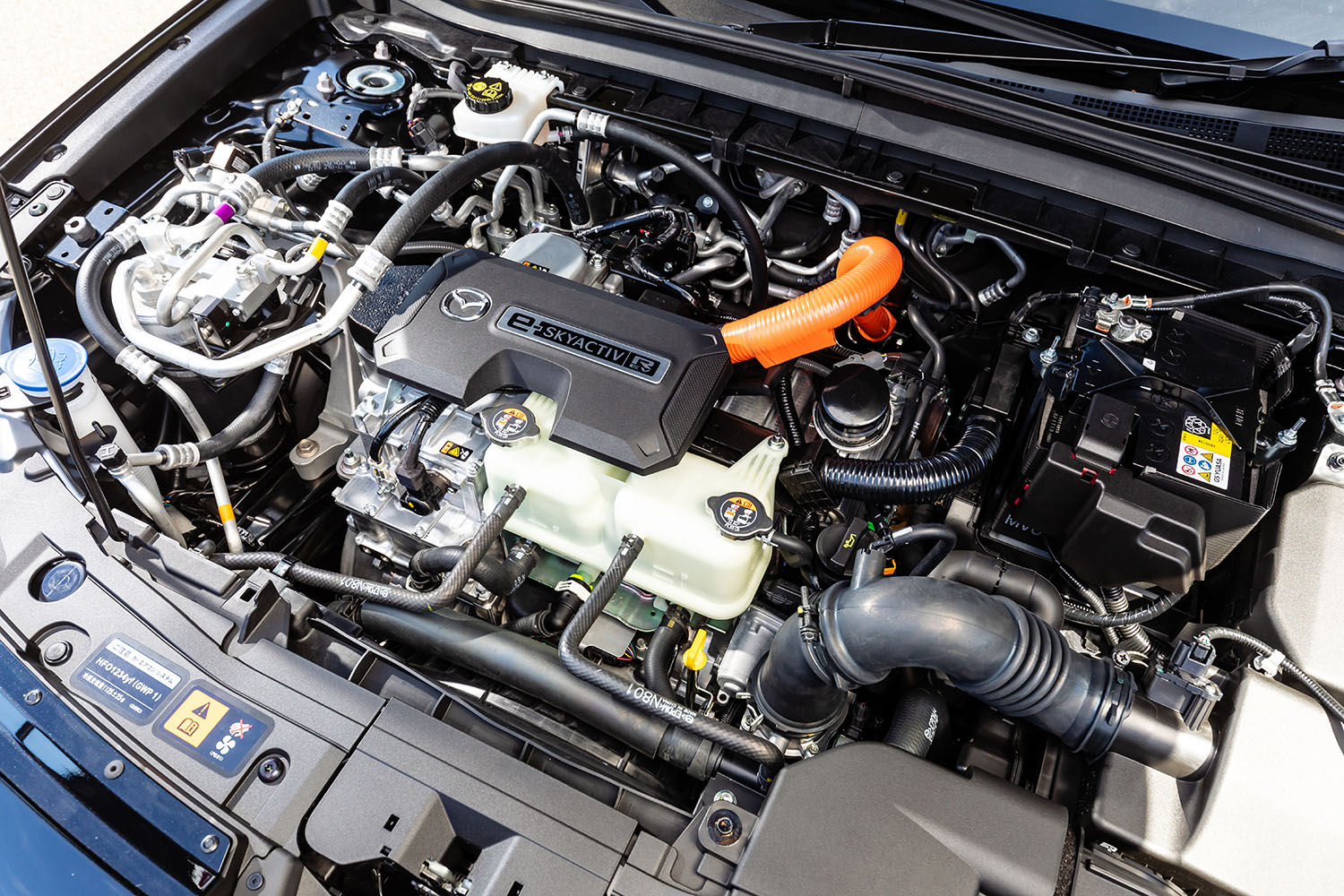 ロータリーエンジンで発電してモーターで動くシリーズ式ハイブリッドのマツダMX-30 Rotary-EVが登場 | 自動車情報・ニュース WEB CARTOP