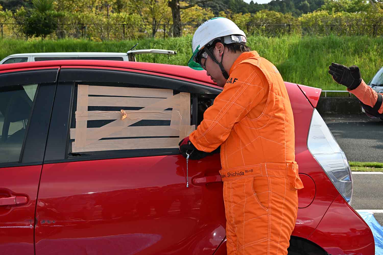 クラッシュしたラリーカーからのレスキューを学ぶ「JAFセーフティプログラム」でラリー・ジャパン開催に向けてオフィシャルも準備着々 | 自動車情報・ニュース WEB CARTOP - 2ページ目