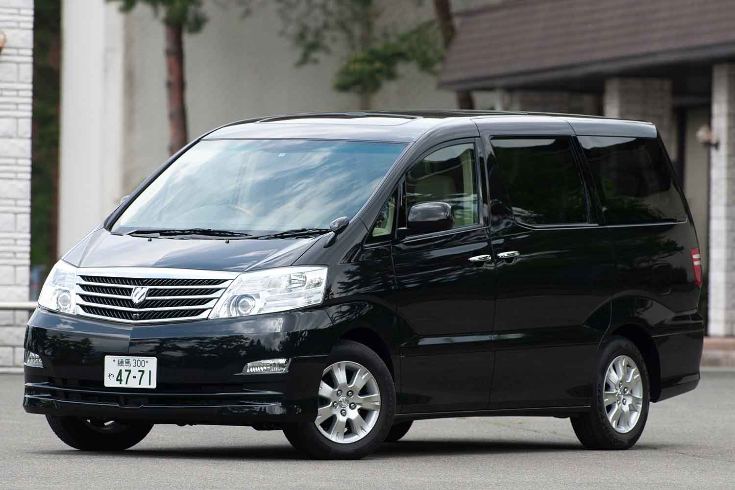 全長5mオーバー！ 巨大ミニバン「グランエース」とは | 自動車情報・ニュース WEB CARTOP - 2ページ目