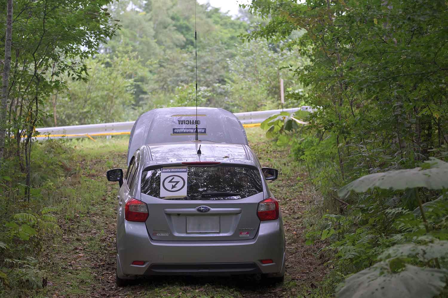 モータスポーツで大活躍中のデジタル無線「MoSRA」とは？ いまでは欠かせない必須装備の特徴に迫る | 自動車情報・ニュース WEB CARTOP