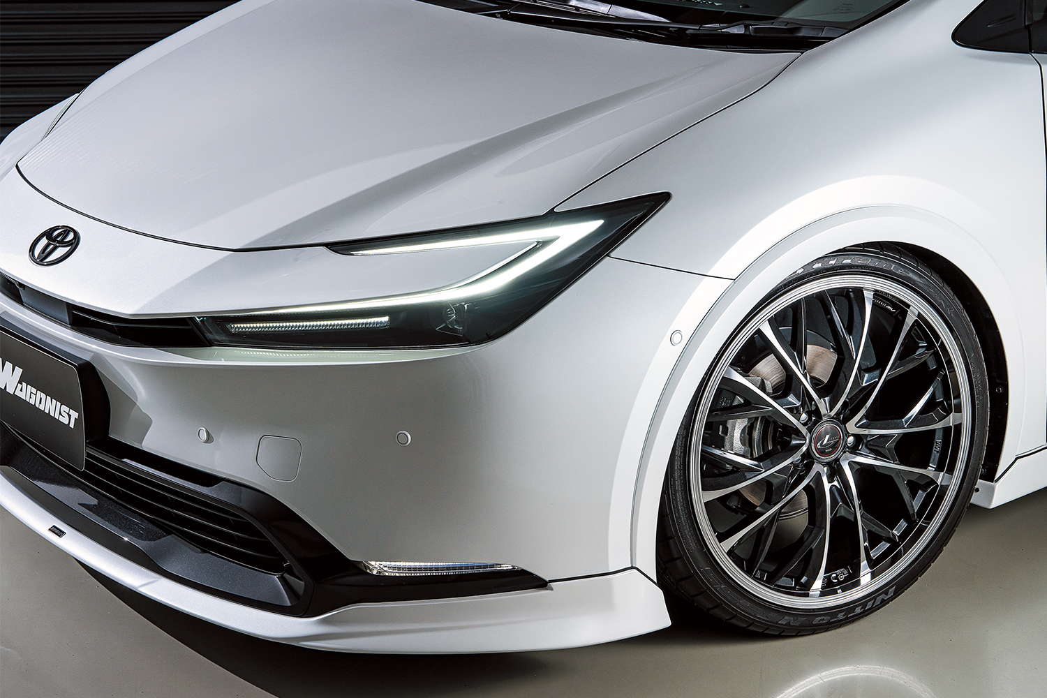 2層スポーク奏でる立体感とプレミアムメッシュフォルムはまるで芸術品！ ウェッズ「レオニスMV」はどんなカスタムカーにも抜群にフィットする逸品 | 自動車情報・ニュース WEB CARTOP