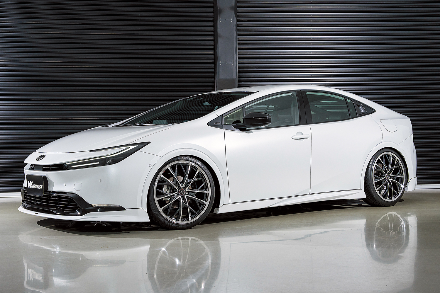 2層スポーク奏でる立体感とプレミアムメッシュフォルムはまるで芸術品！ ウェッズ「レオニスMV」はどんなカスタムカーにも抜群にフィットする逸品 | 自動車情報・ニュース WEB CARTOP