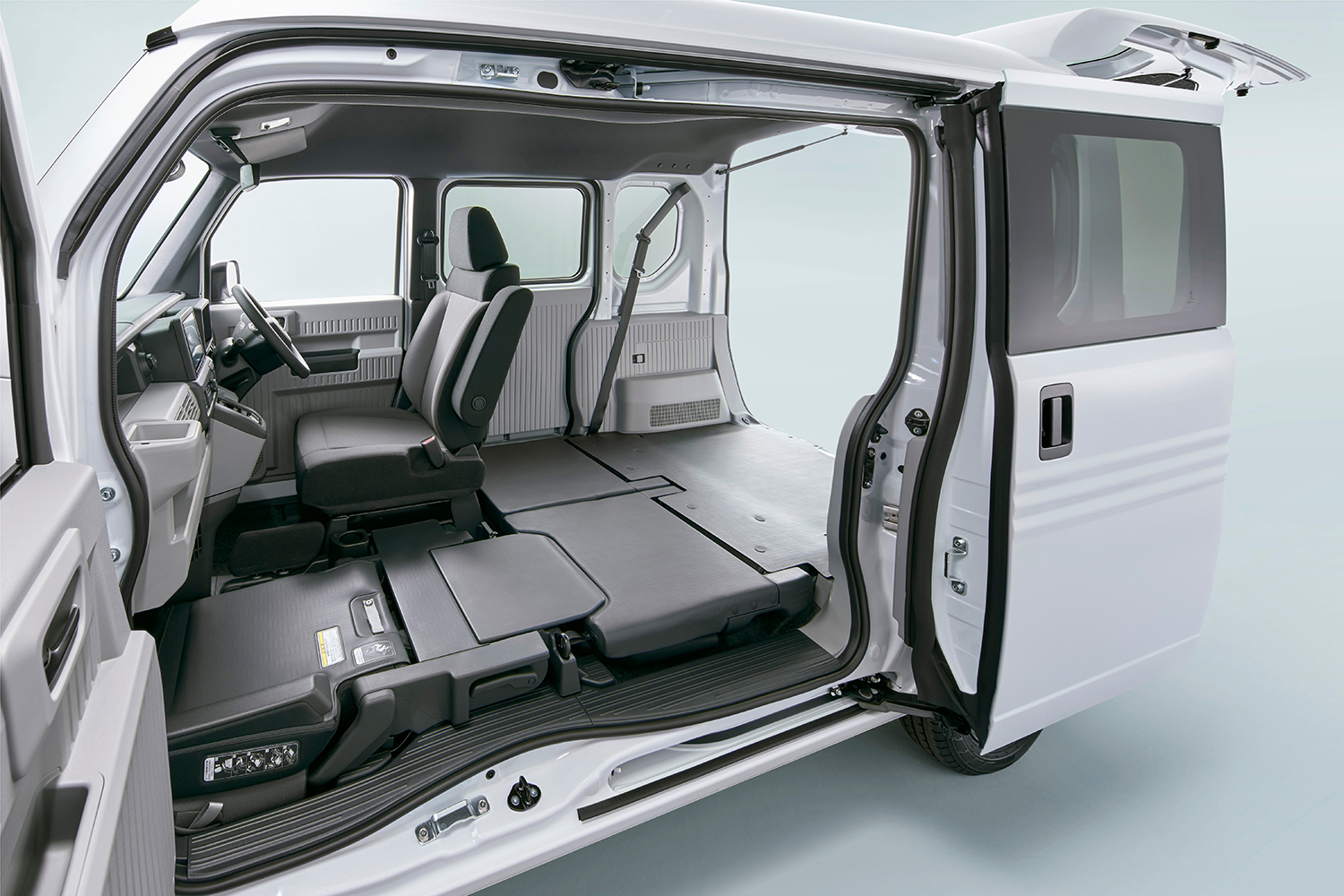 ホンダの軽商用EVのN-VAN e:が実証実験中の交換式バッテリーを採用しなかったワケ | 自動車情報・ニュース WEB CARTOP