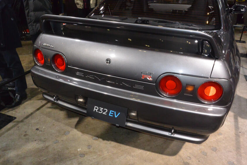 R32GT-Rの動力がモーターになっても見た目と乗り味そのまんま！ R32EVを筆頭にアリアやエクストレイルにも注目の日産ブース【東京オート ...